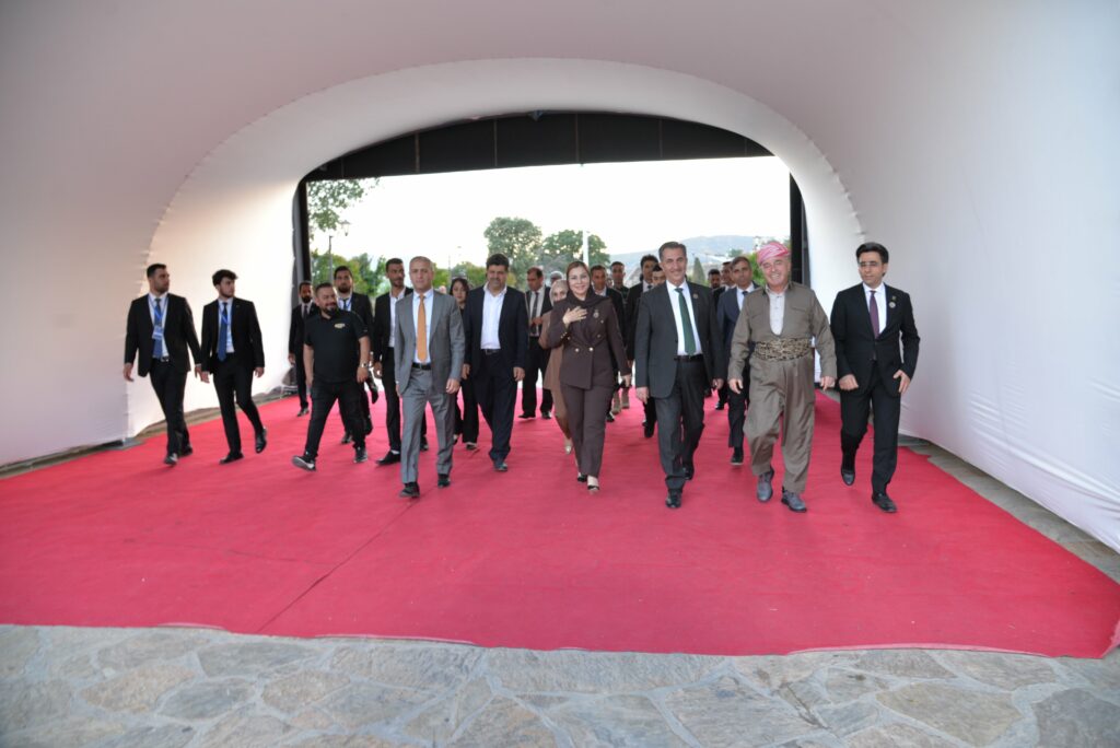 Rector of Erbil Polytechnic University visits Barzani National Memorial ...